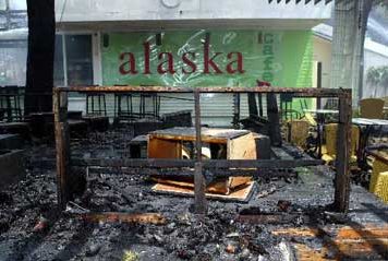 Η ΑΛΑΣΚΑ ΑΝΑΓΕΝΝΑΤΑΙ!!……μια παλιά αναμνηστική ταινία που θυμίζει στους ...